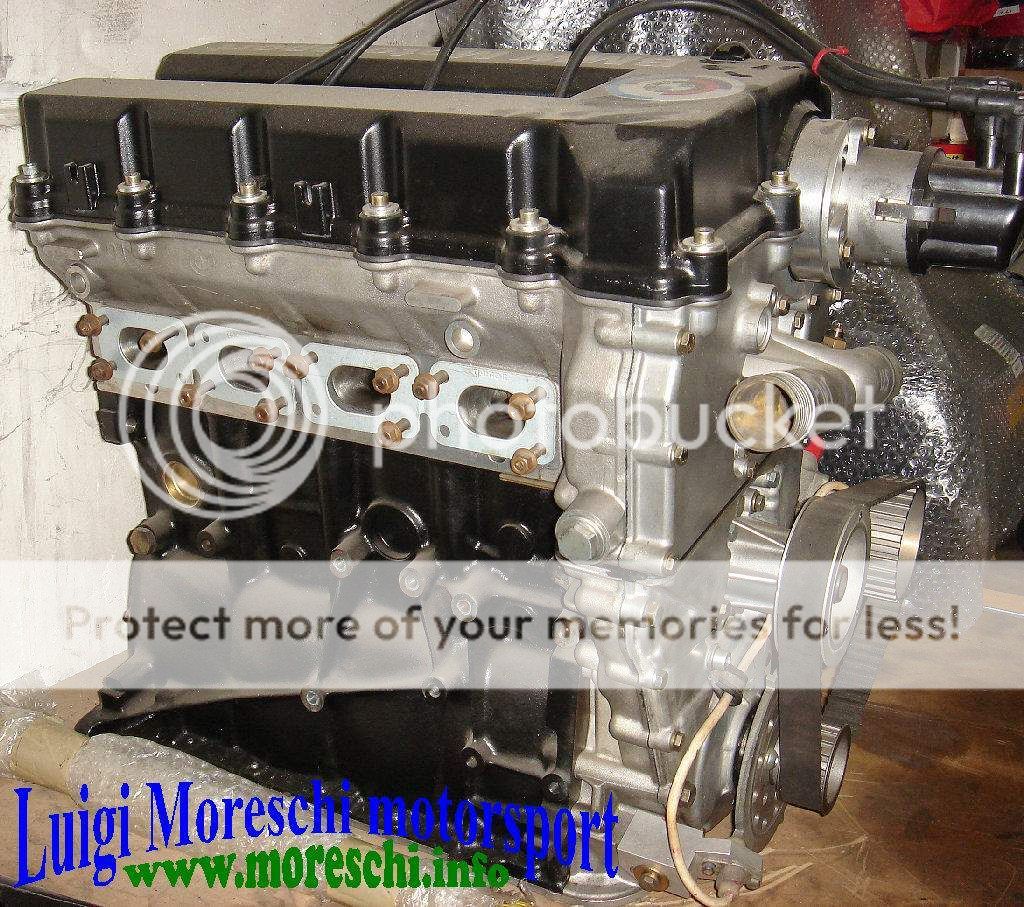 BMW M42 engine with mystery head?