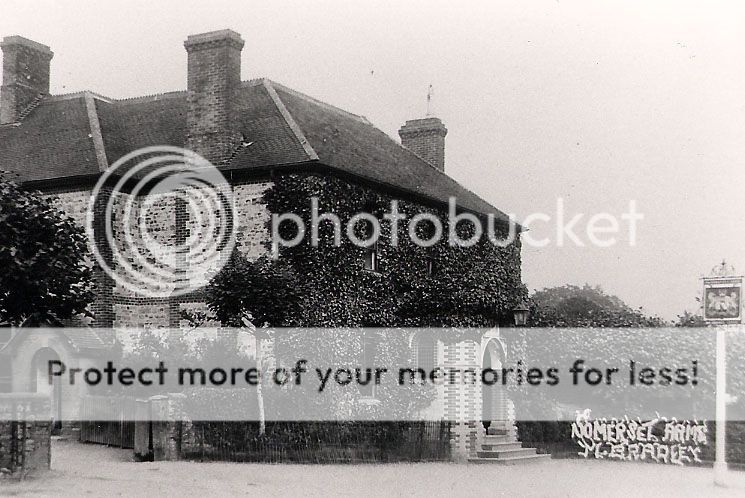 Maiden Bradley - Listed Buildings (etc) - Somerset Arms