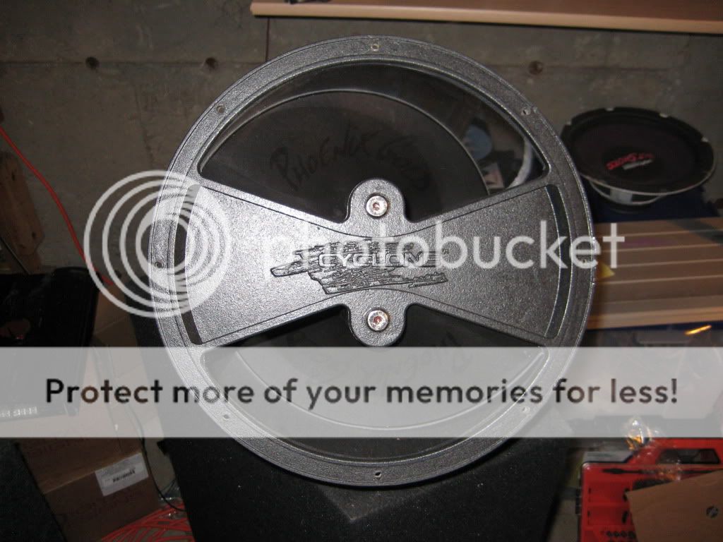 WTT 1 Mint Phoenix Gold Cyclone for 1 JL Audio 12/13w7 | DIYMobileAudio ...